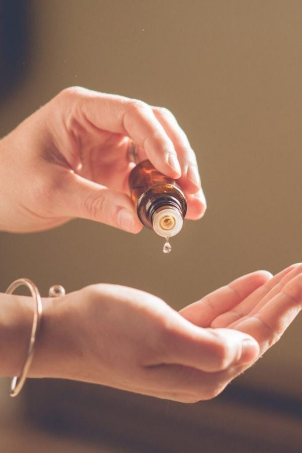 ESSENTIAL OILS – White Sage Masters